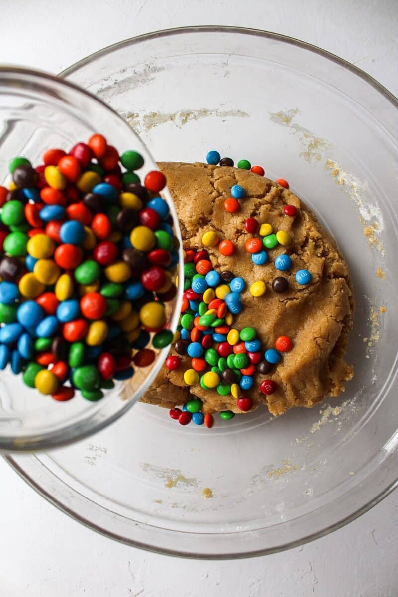 The Best Chewy Brown Butter Cookies With M&M's - Nomaste Hungry