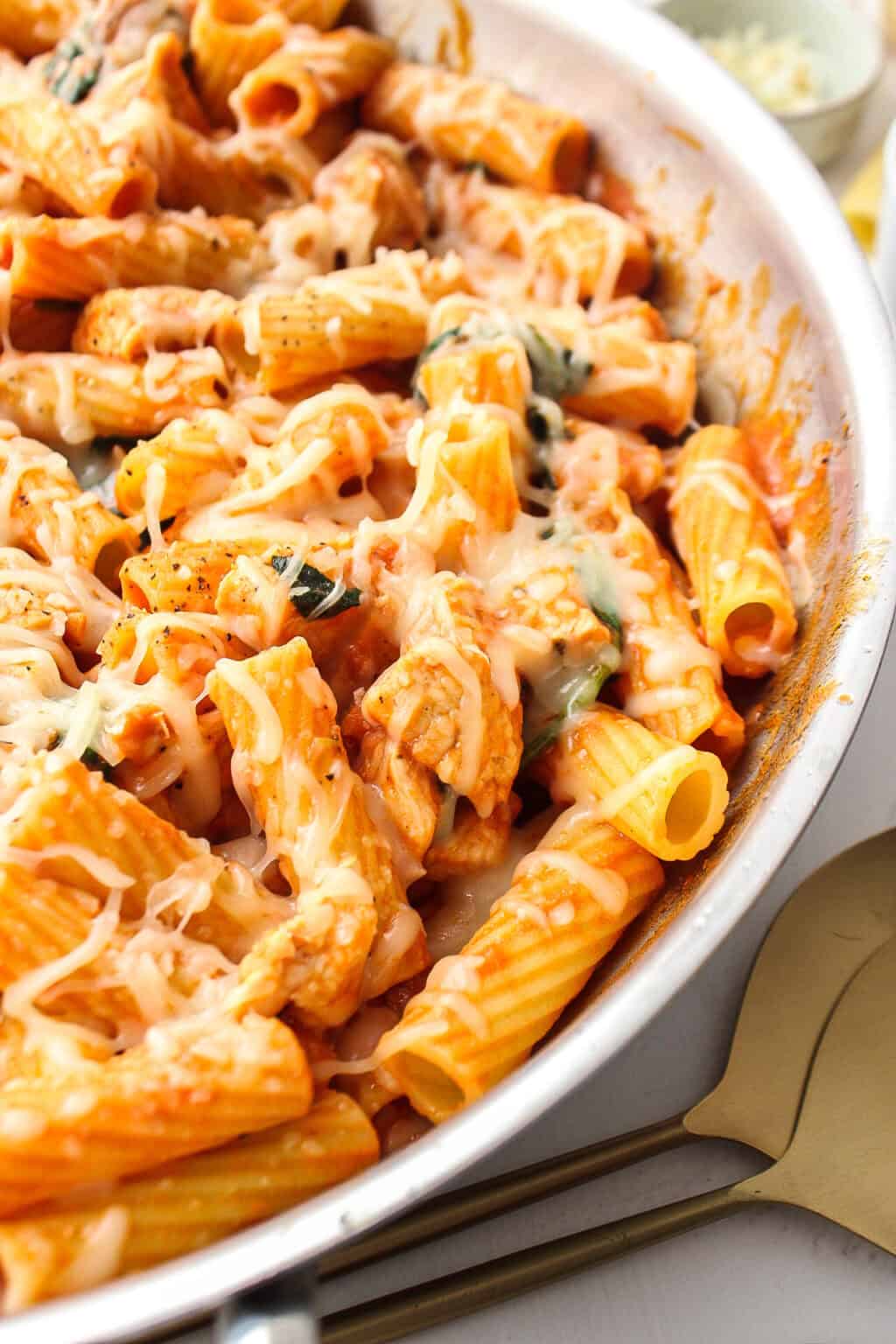 Classic Rigatoni Fiorentina Recipe (Creamy Chicken Florentine Pasta ...
