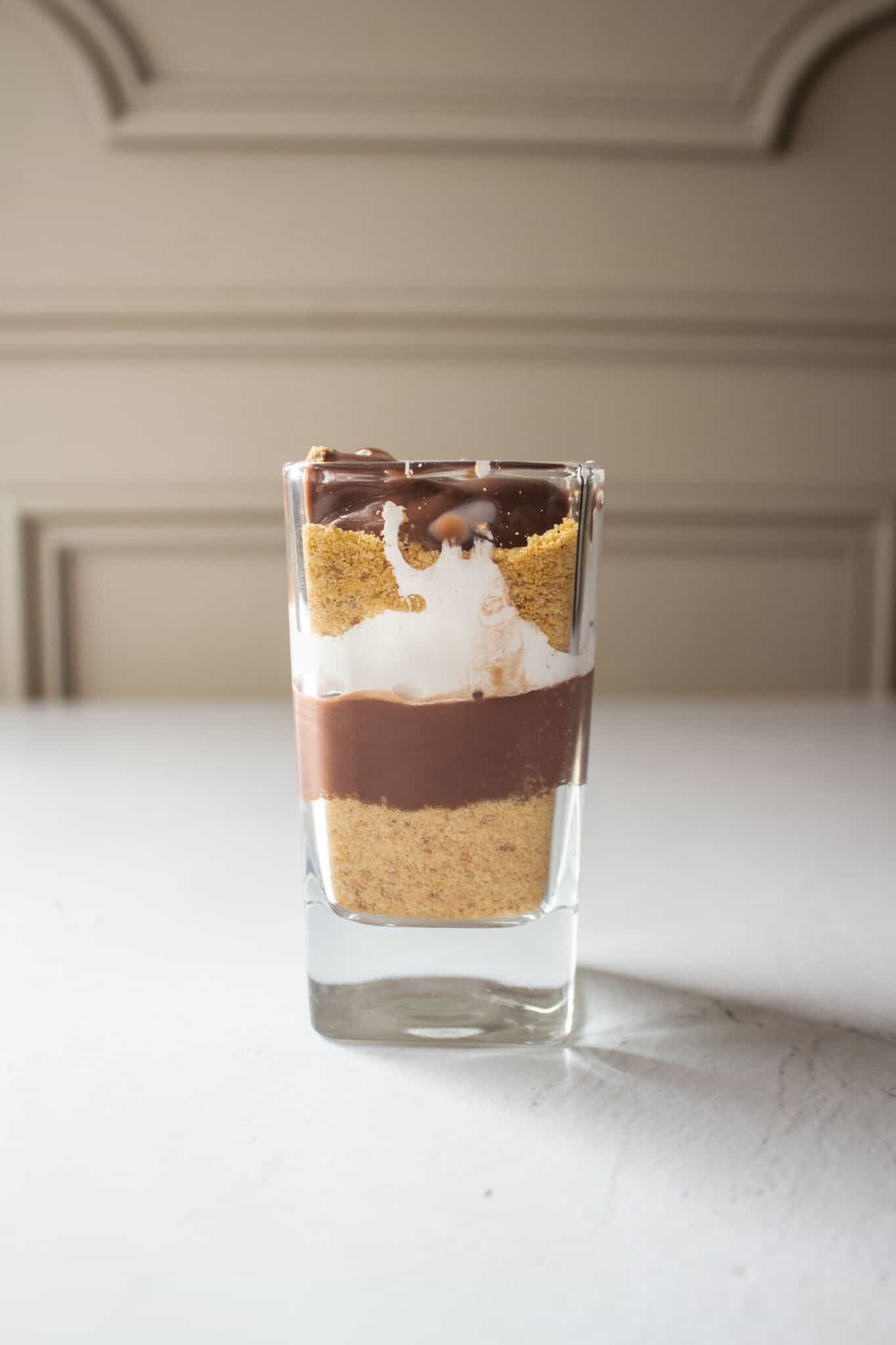 No-Bake S'mores Parfaits Recipe - Nomaste Hungry