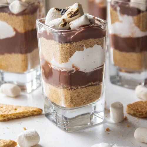 No-Bake S'mores Parfaits Recipe - Nomaste Hungry