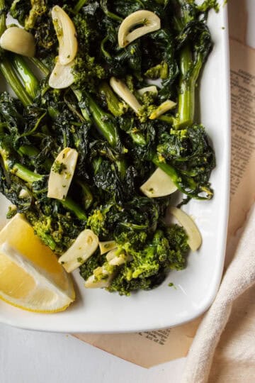 Sautéed Broccoli Rabe with Garlic and Lemon - Nomaste Hungry